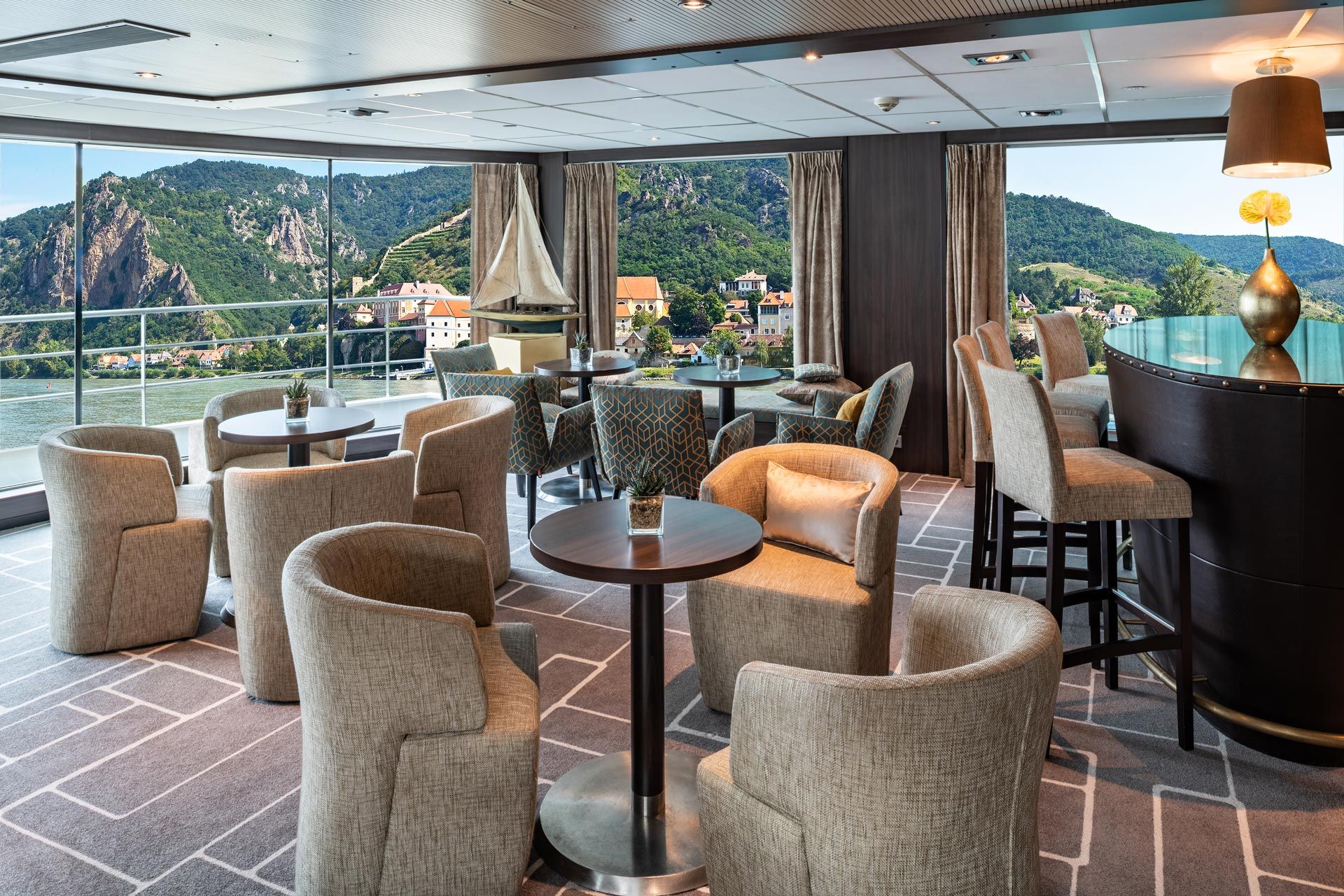 Cruise Ship